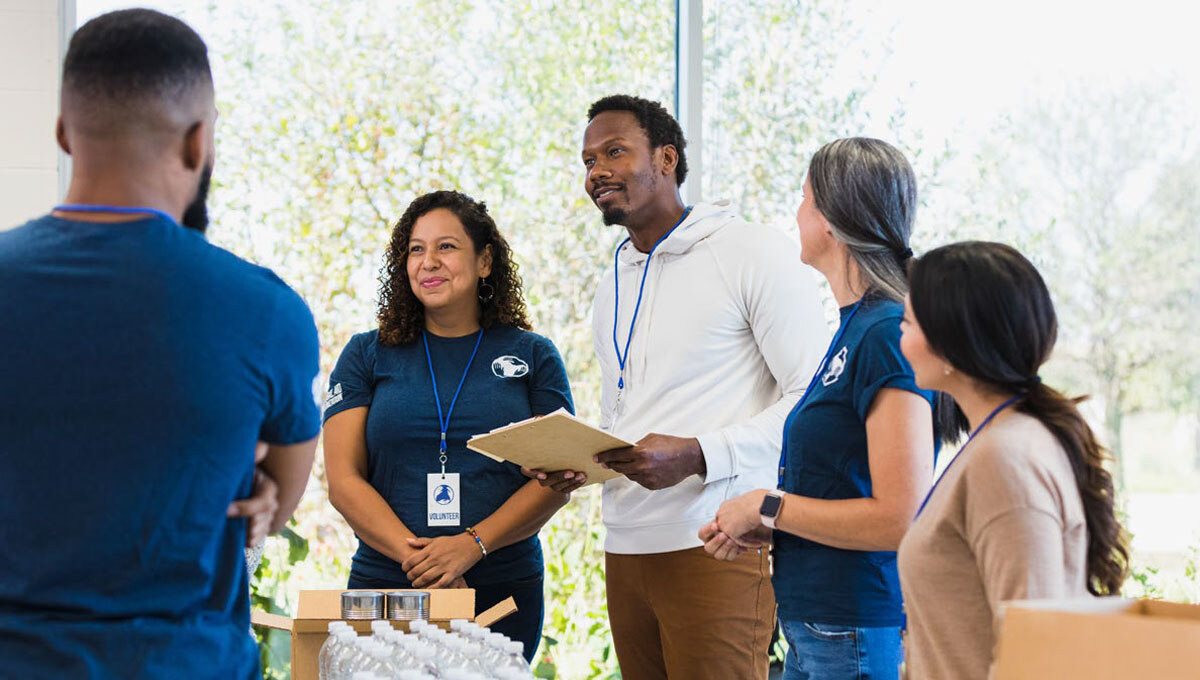 How to Recruit Volunteers and Build a Dream Team