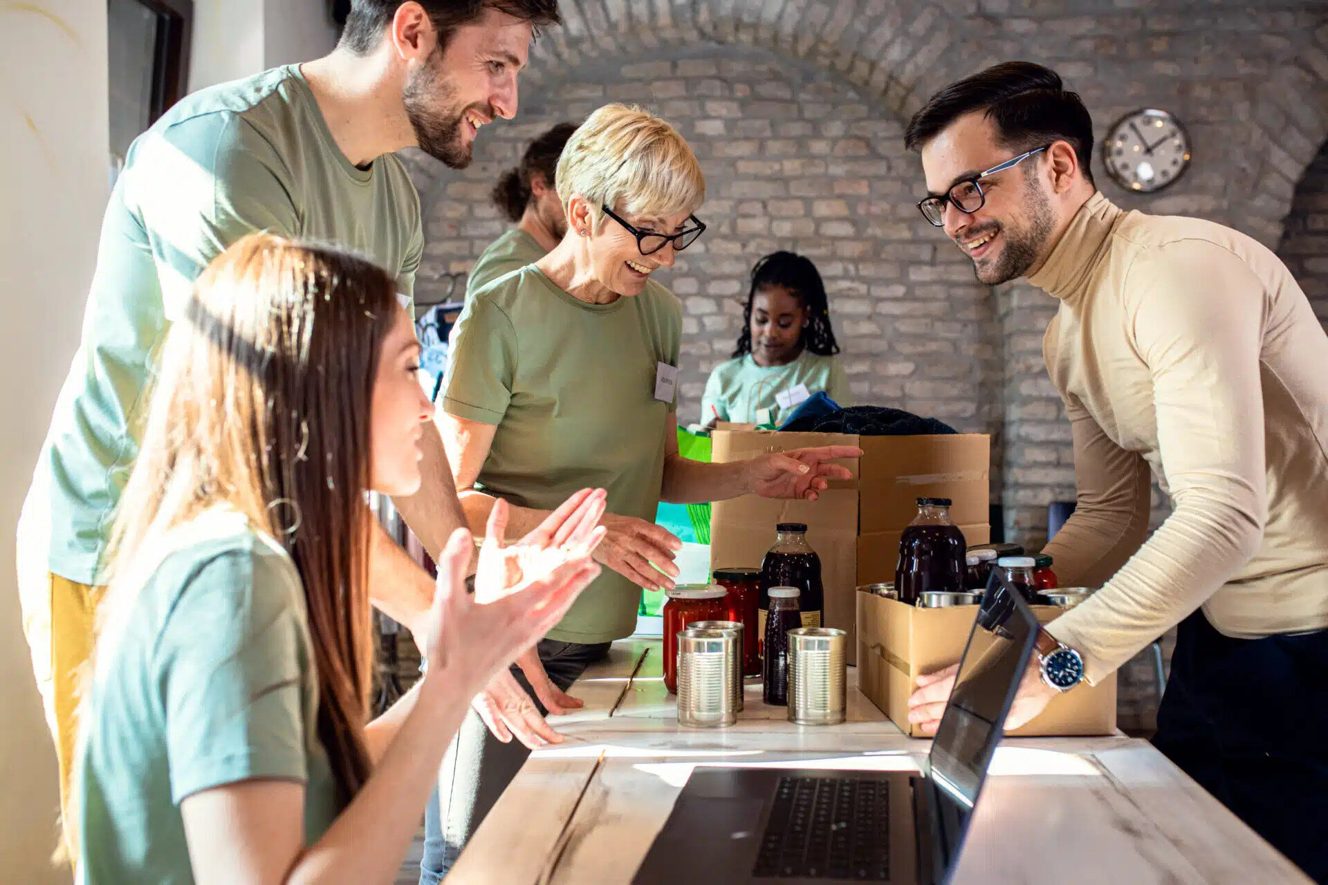 How to Recruit Volunteers and Build a Dream Team